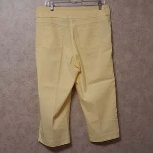 Westbound | Pants & Jumpsuits | Westbound Beautiful Womans Capris ...